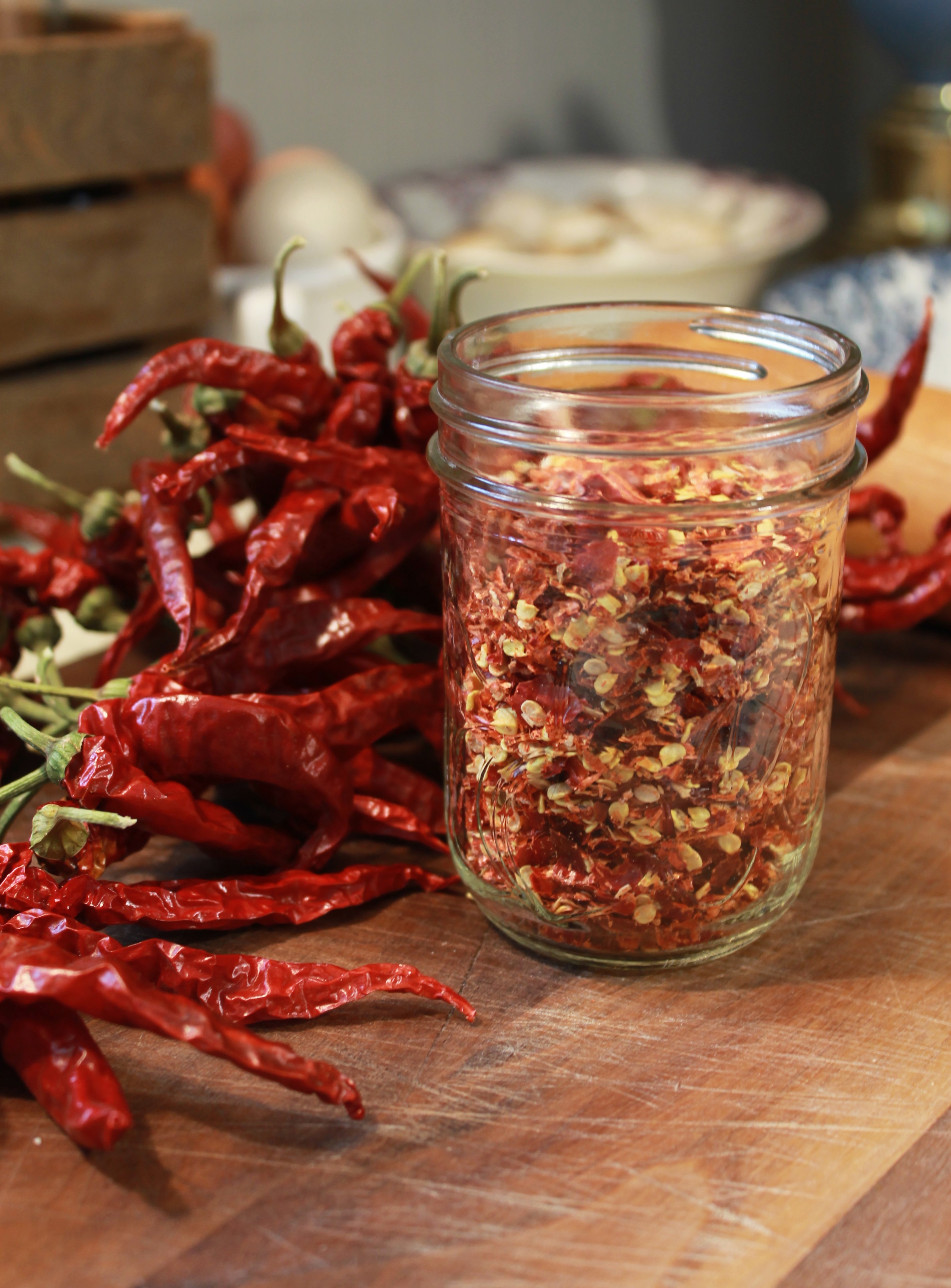 Homemade Red Pepper Flakes | Dehydrating Cayenne Peppers | Air Drying ...